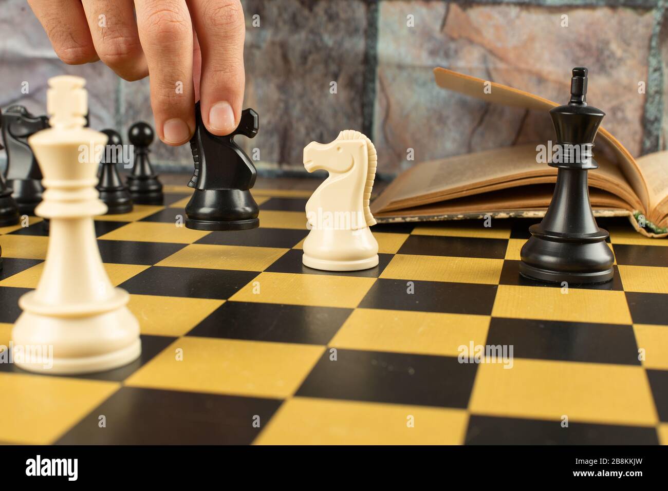 Chess position hi-res stock photography and images - Alamy