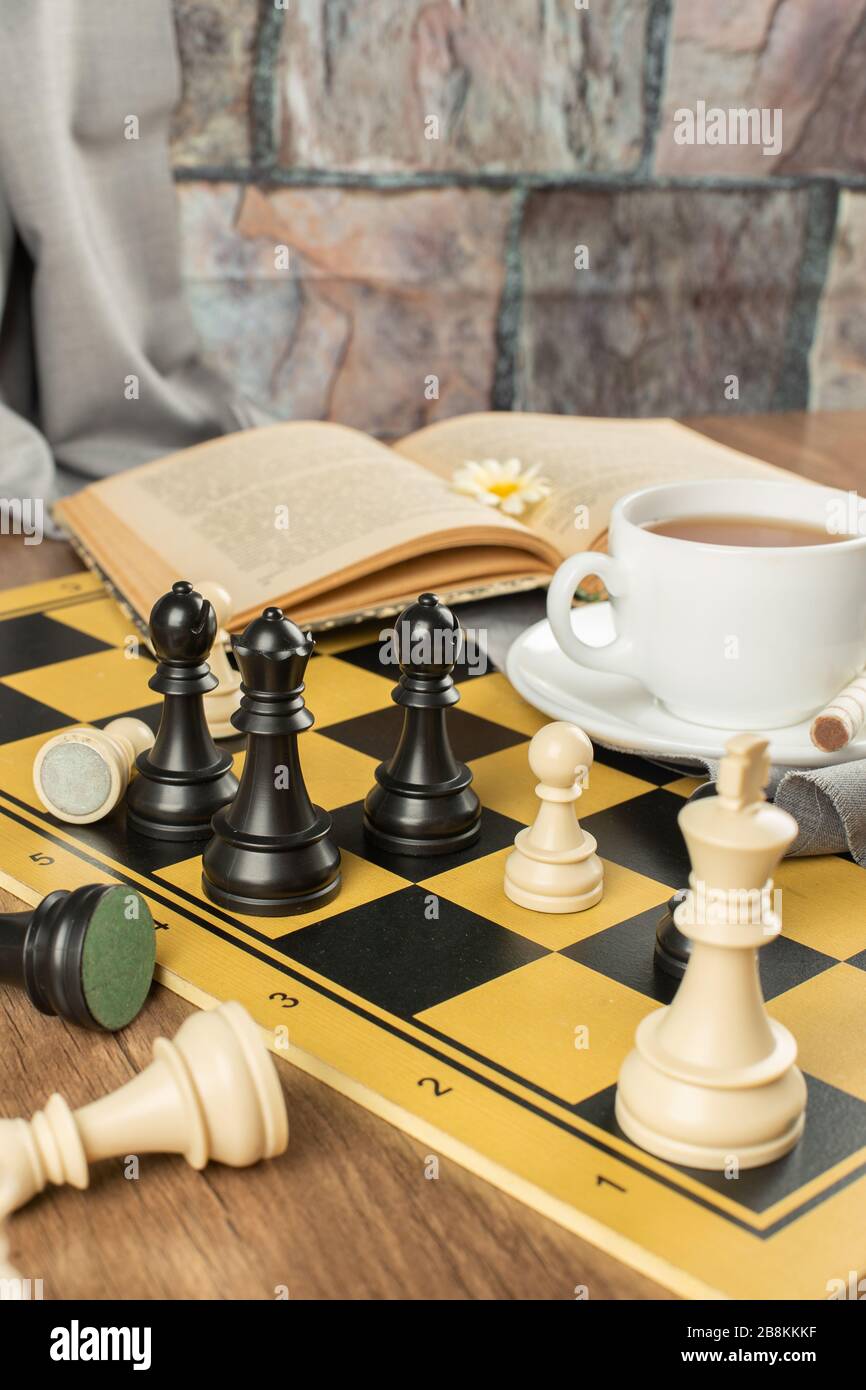 Chess position hi-res stock photography and images - Alamy