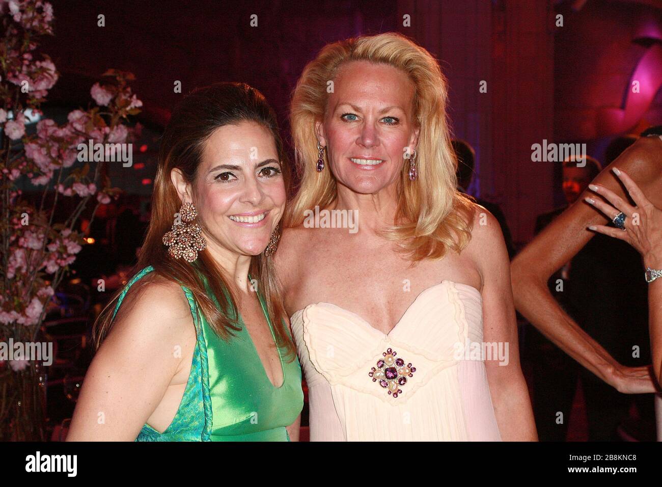 New York, NY, USA. 13 April, 2010. Alexandra Lebenthal, Muffie Potter ...