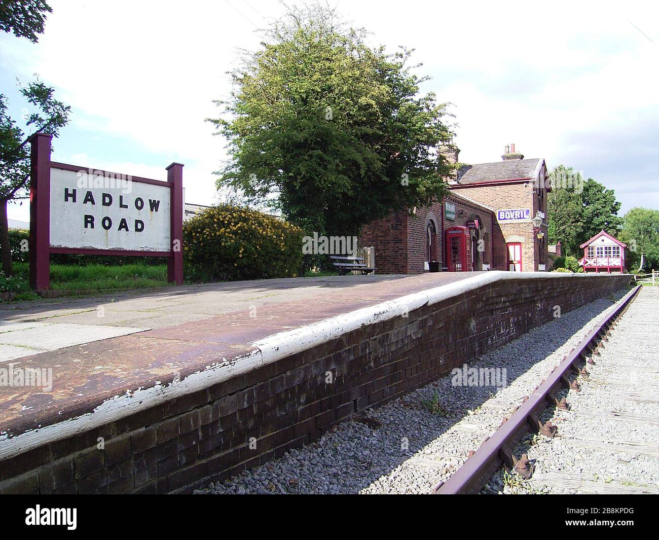 Wirral railway hi-res stock photography and images - Alamy