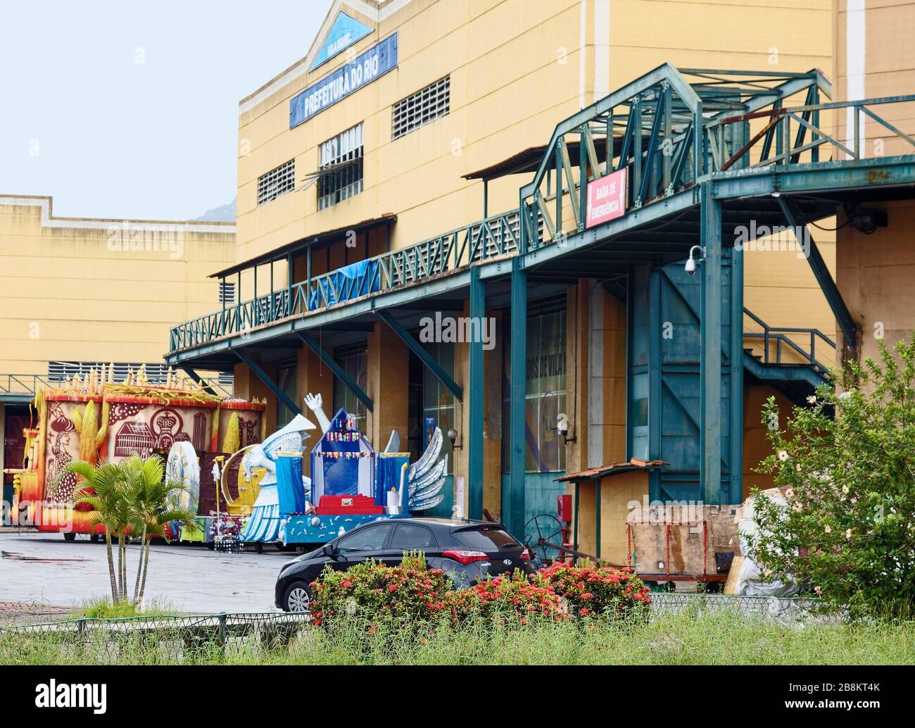 Carnival floats hi-res stock photography and images - Alamy