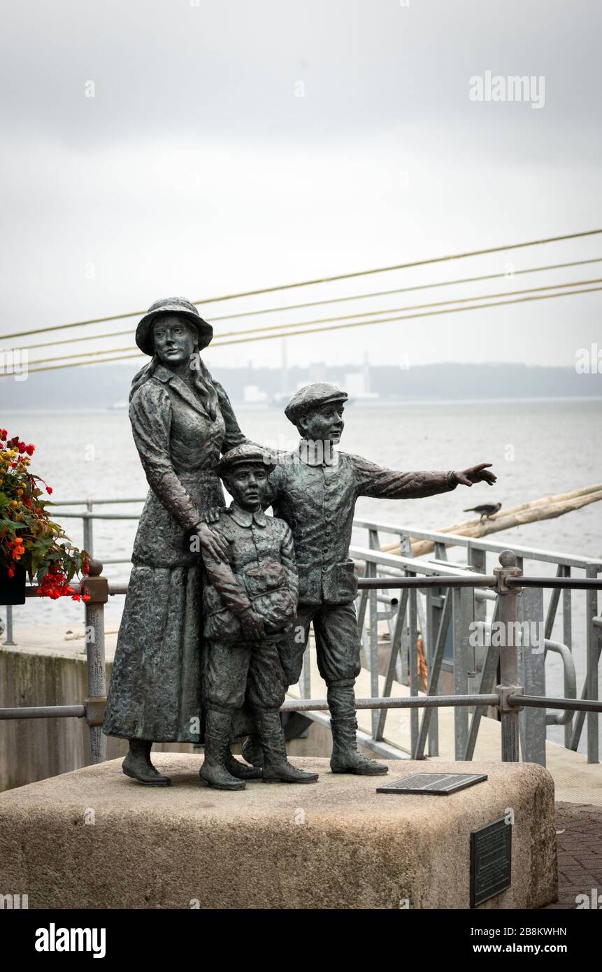 Annie Moore Ellis Island Statue High Resolution Stock Photography and ...