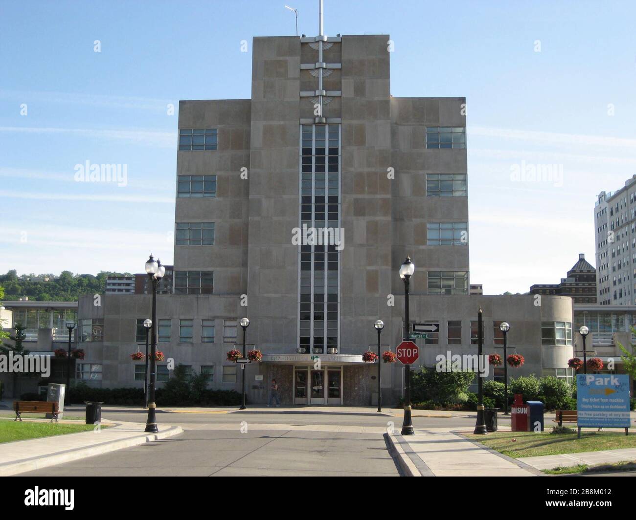 Hamilton go transit station hi-res stock photography and images - Alamy