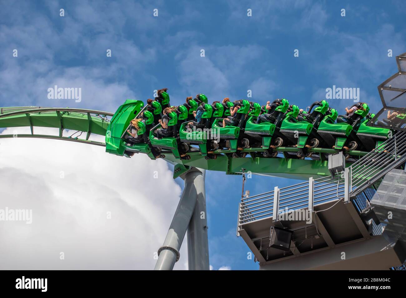The incredible hulk coaster universal studios hi-res stock photography ...