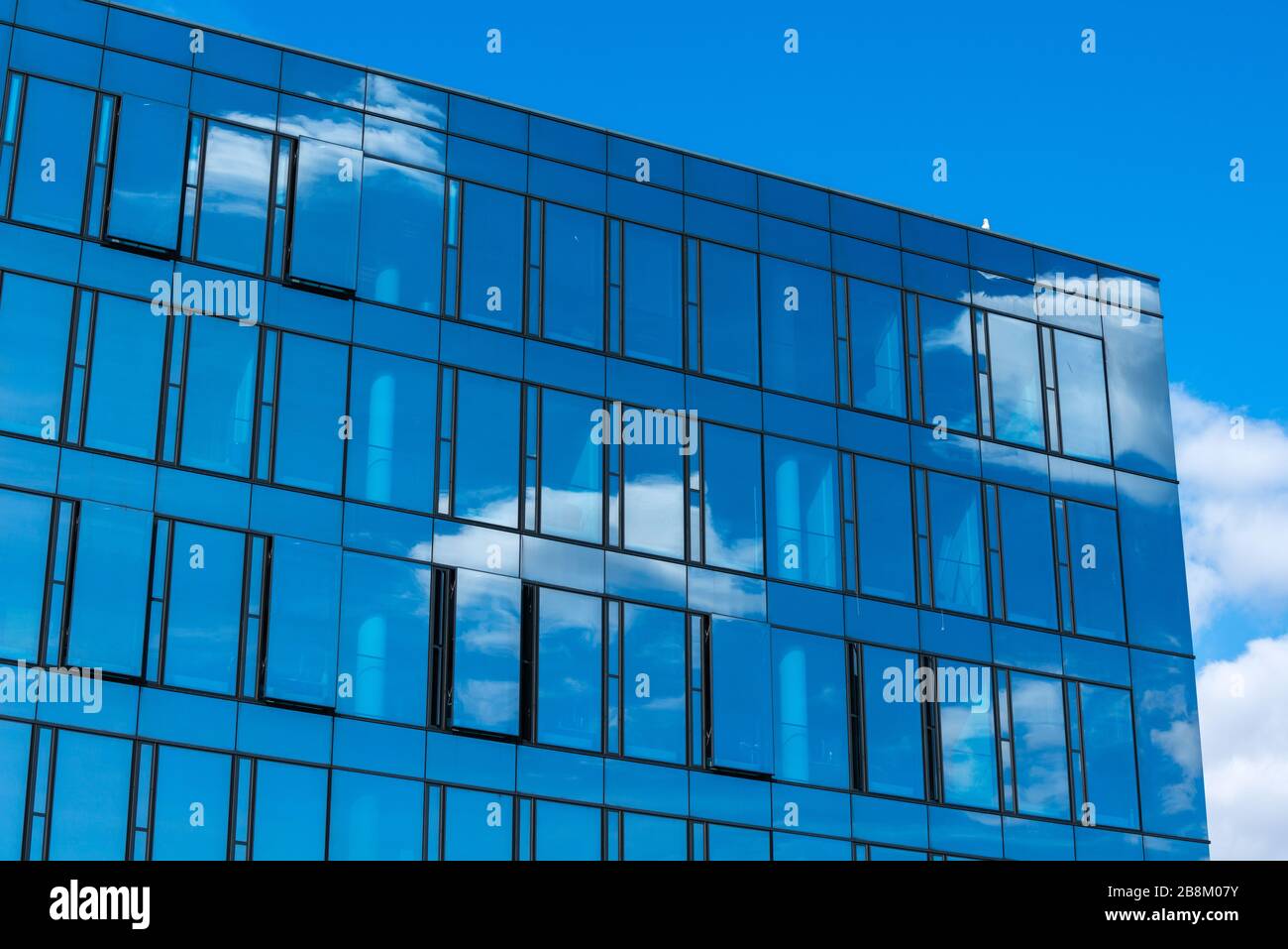Mono glass front hi-res stock photography and images - Alamy