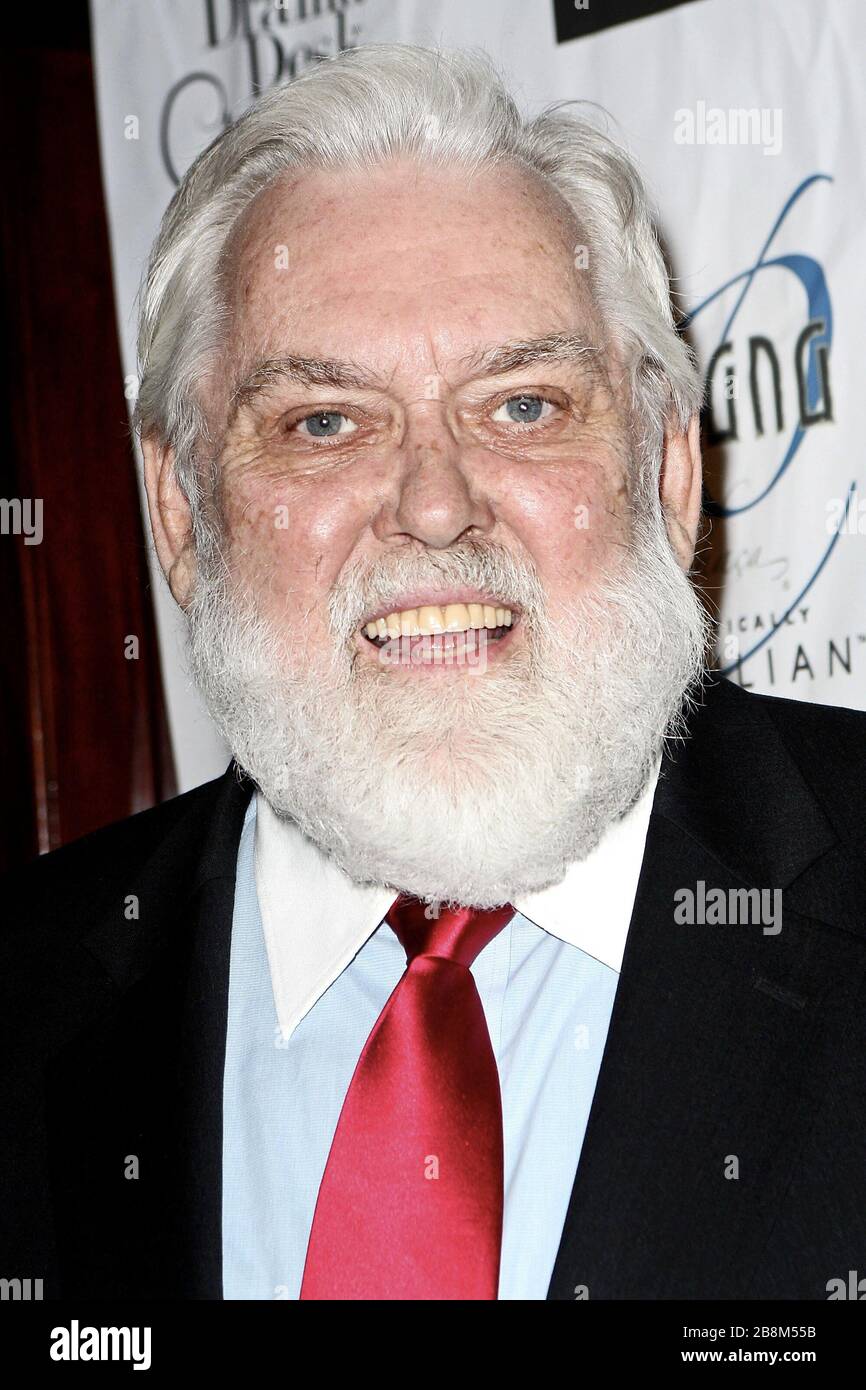 Plataforma social hi-res stock photography and images - Alamy