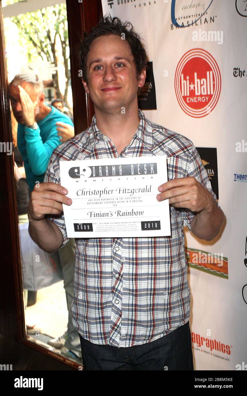 Plataforma social hi-res stock photography and images - Alamy