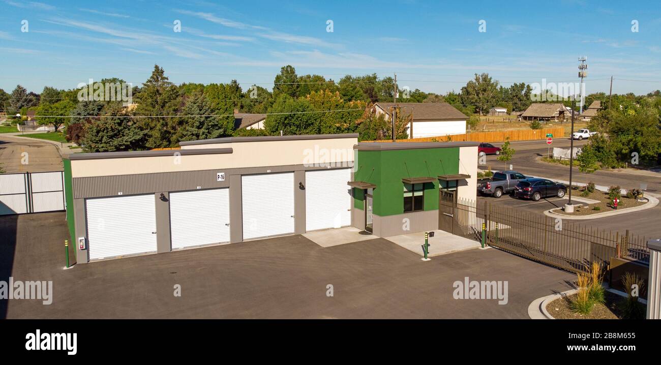 Mini storage hi-res stock photography and images - Alamy