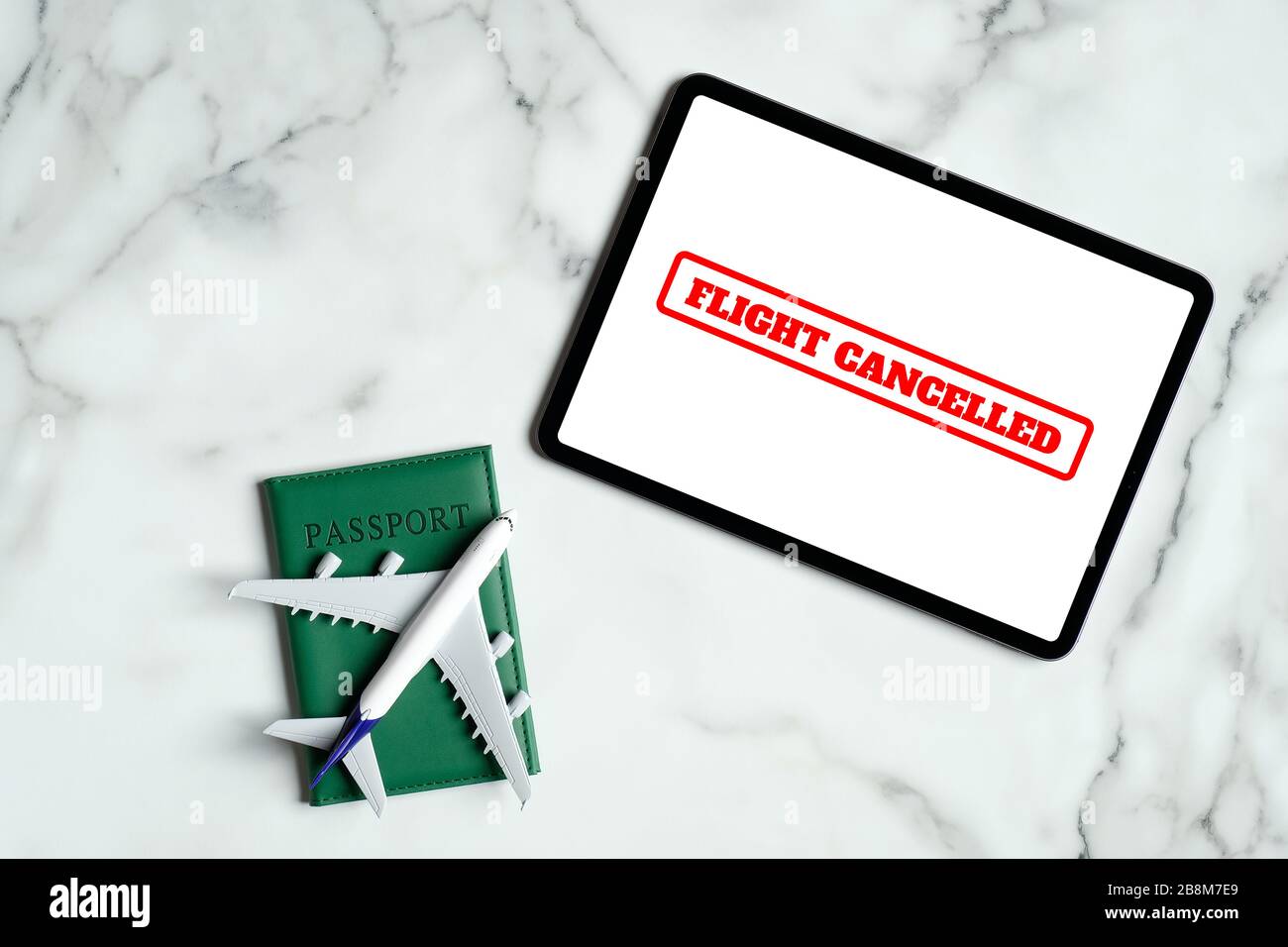 Flight canceled message on hi-res stock photography and images - Alamy