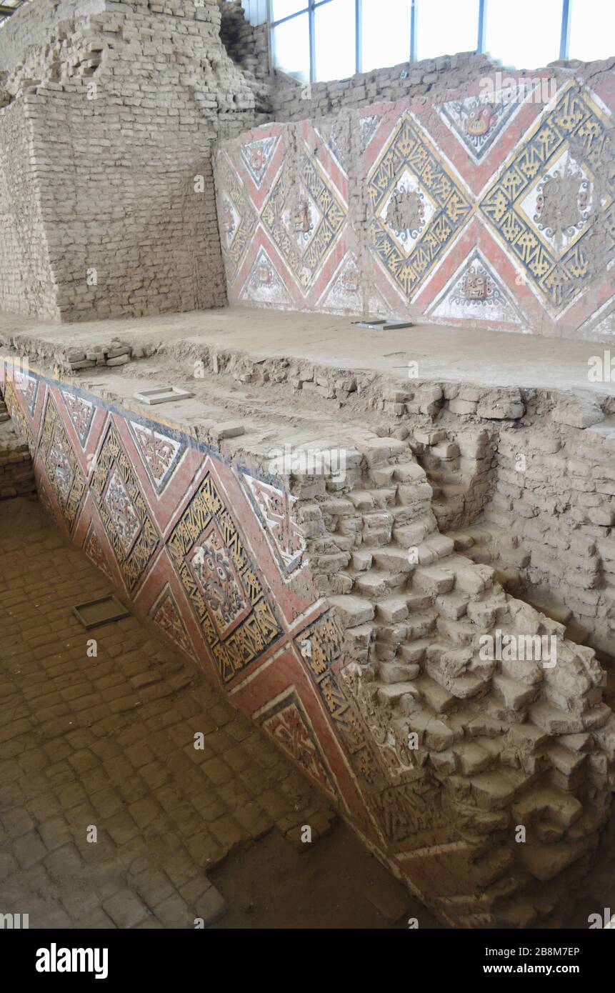 Decorative reliefs in the Huaca de la Luna, Moche civilization ...