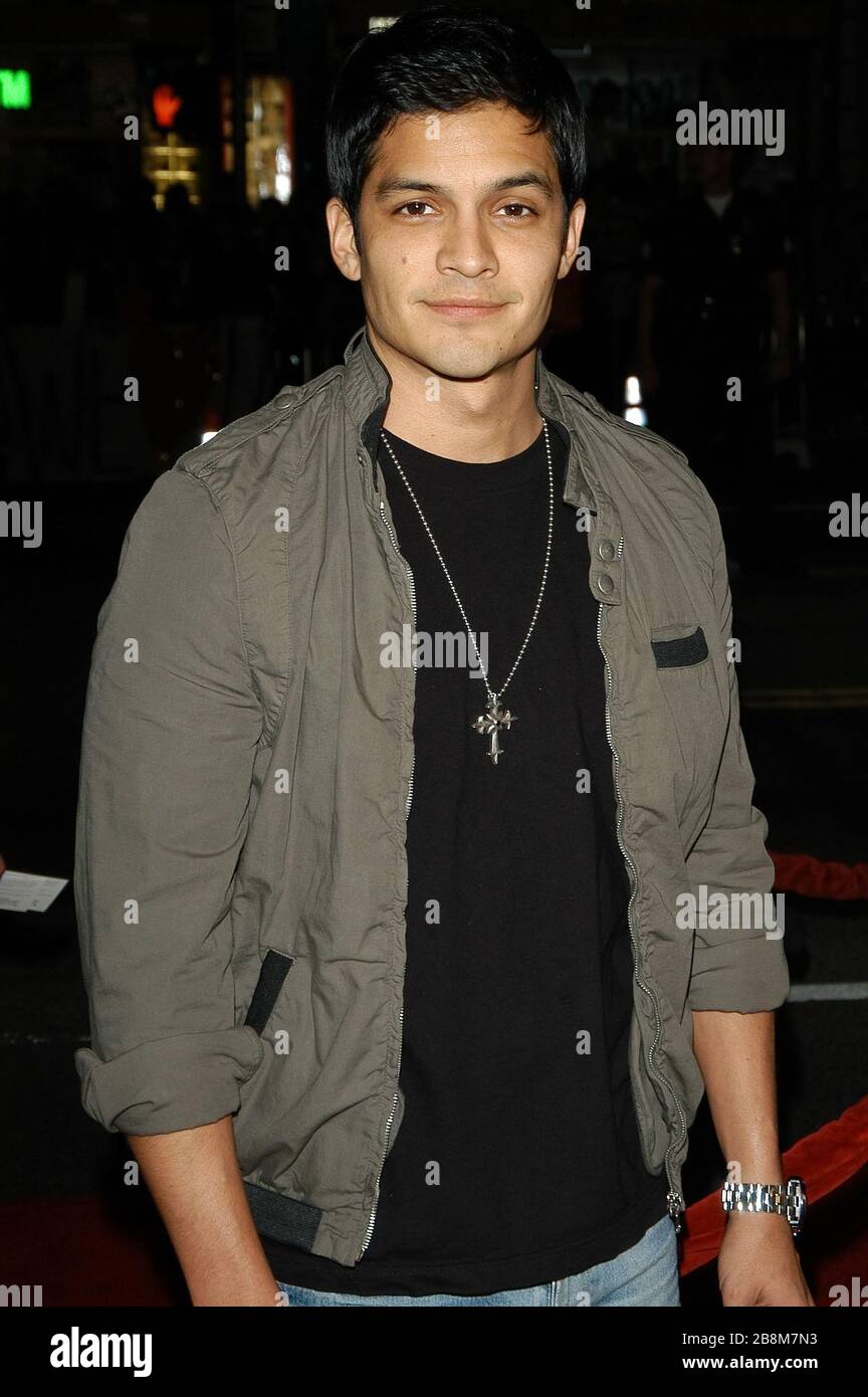 Nicholas Gonzalez at the World Premiere of "Alexander" held at Mann ...