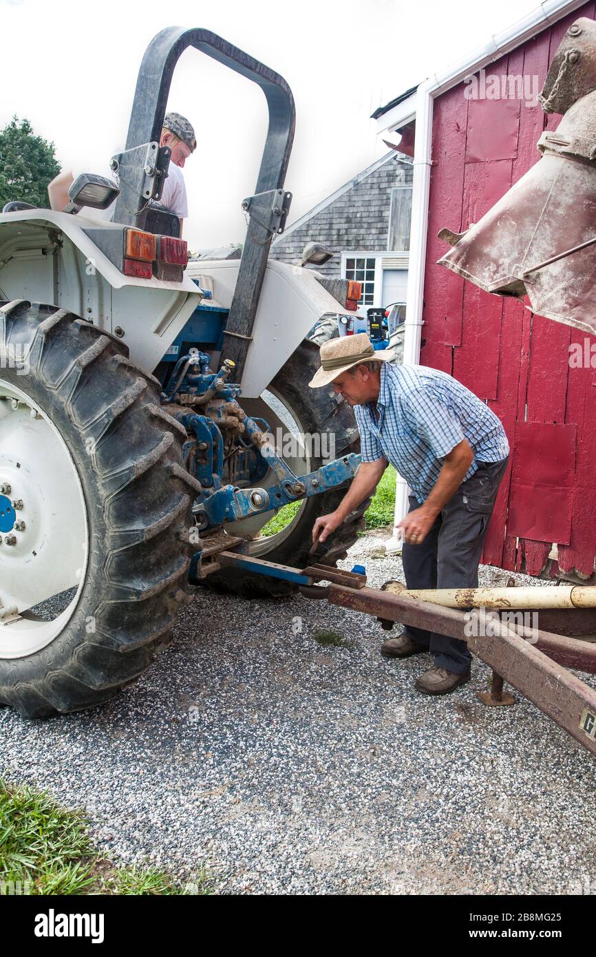 Work with family hi-res stock photography and images - Alamy