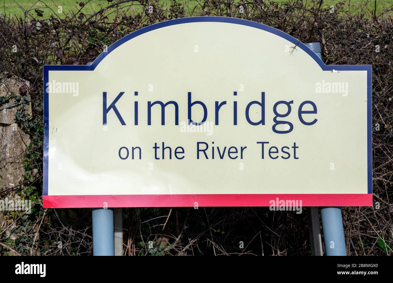 Border sign at the village of kimbridge hi-res stock photography and ...