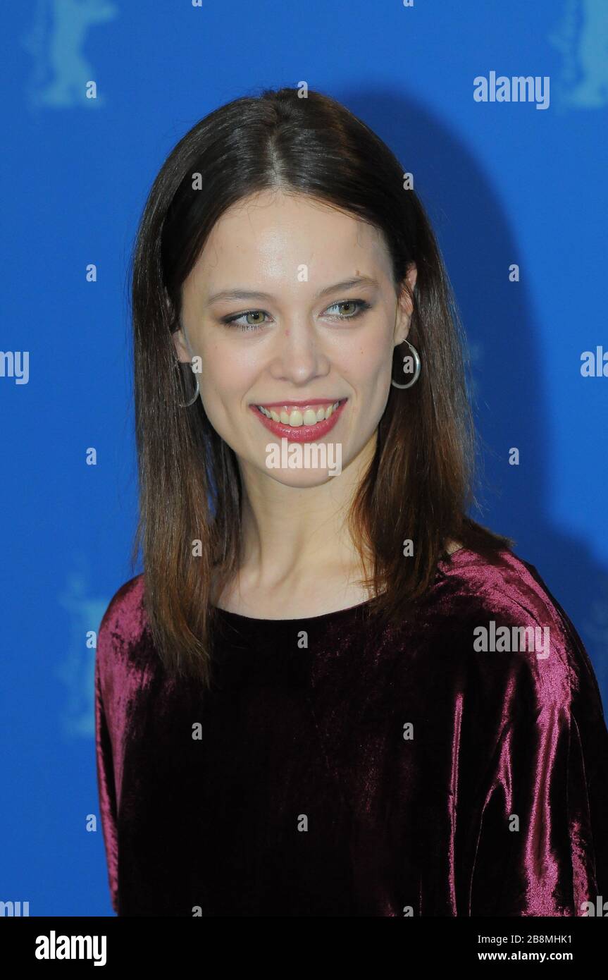 Undine photocall hi-res stock photography and images - Alamy