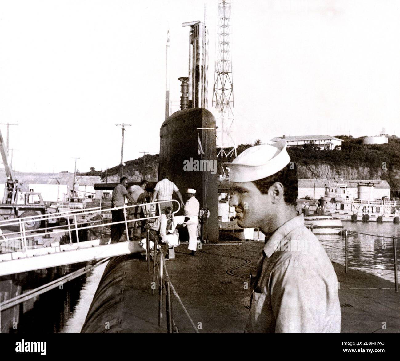 Sailor in uniform hi-res stock photography and images - Alamy