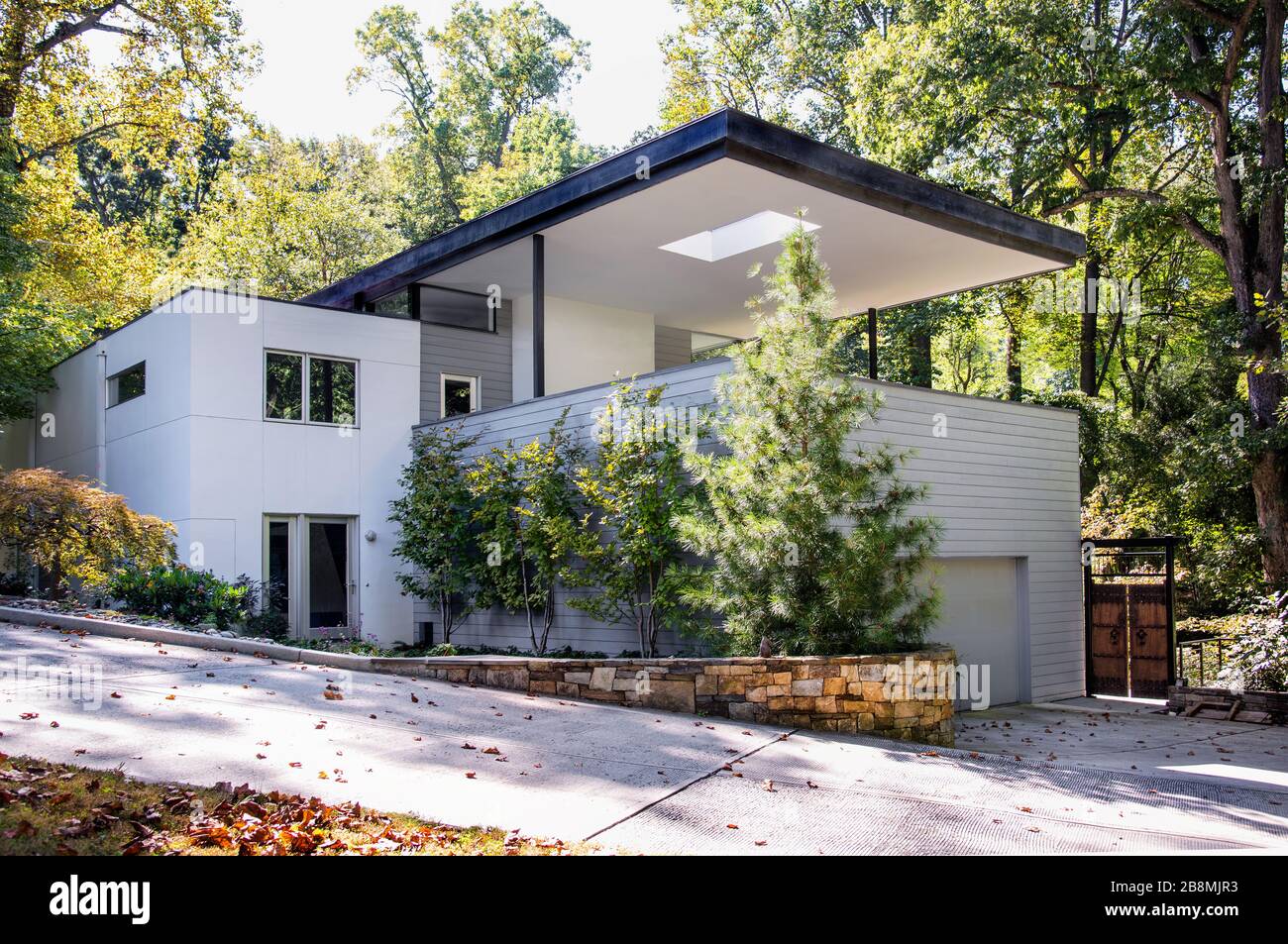 American modern house hi-res stock photography and images - Alamy