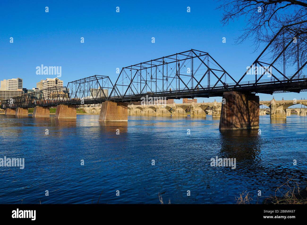 Walnut Street Bridge Stock Photo - Alamy