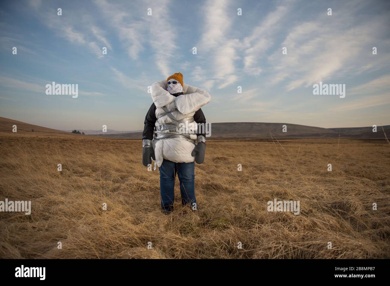Person wrapped up in quilt hi-res stock photography and images - Alamy