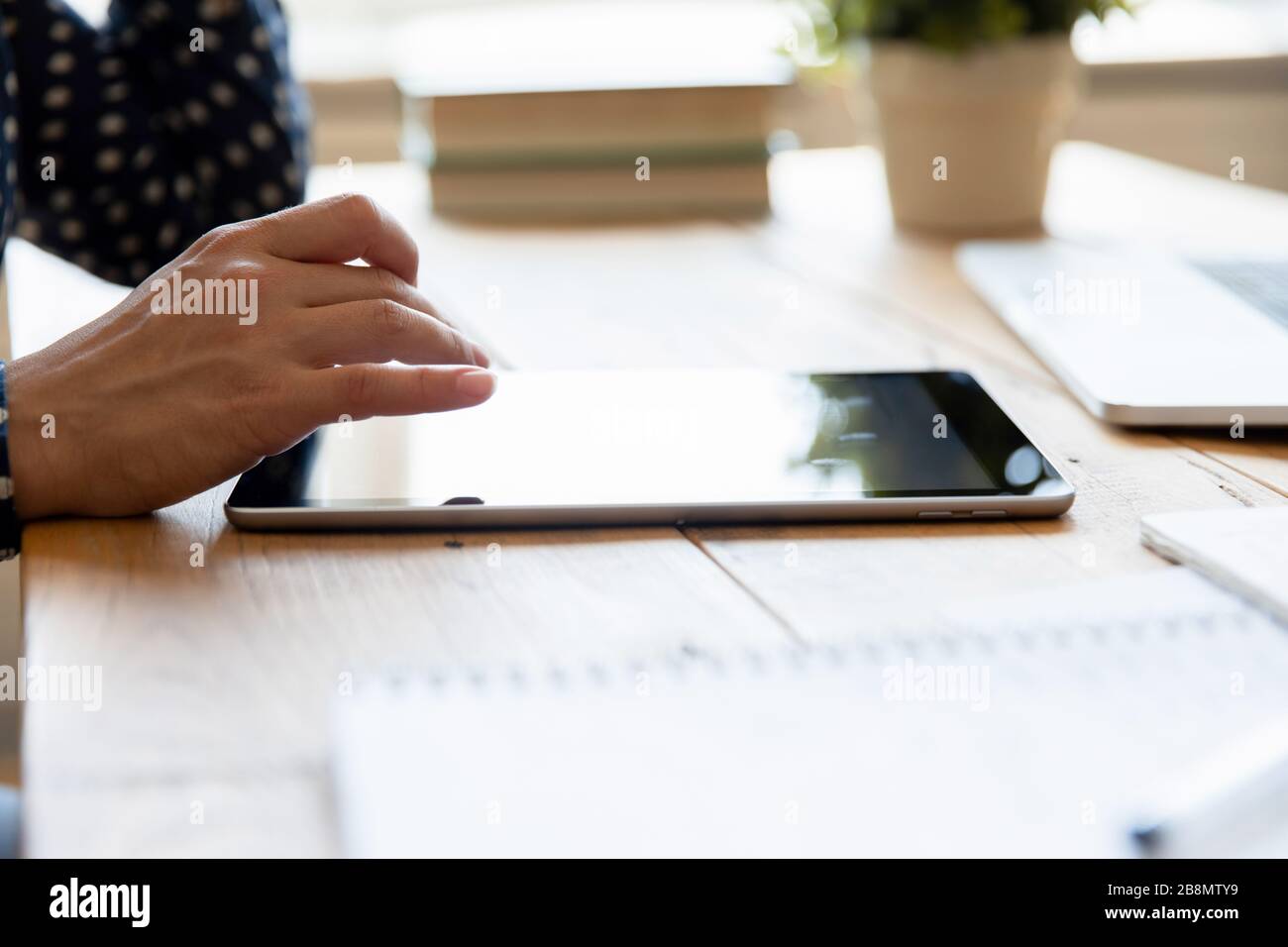 Tablet typing hi-res stock photography and images - Alamy