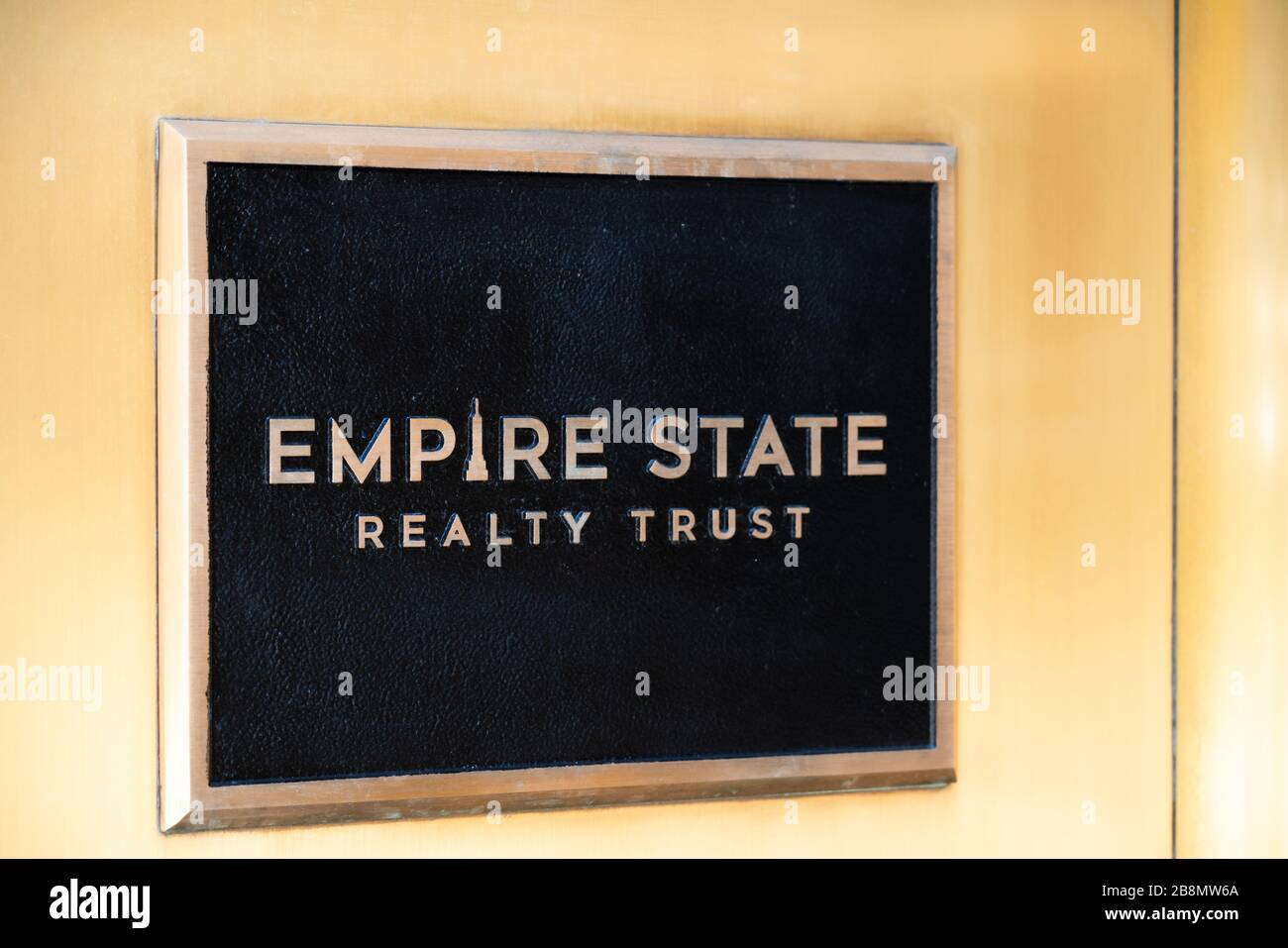 Empire state realty trust hi-res stock photography and images - Alamy