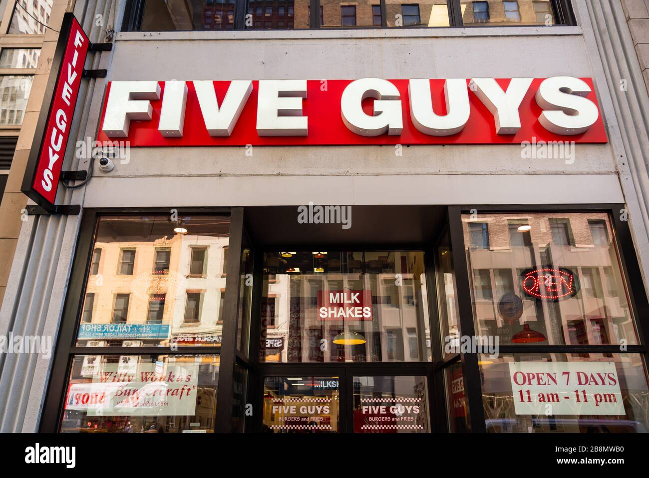 Five guys store hi-res stock photography and images - Alamy