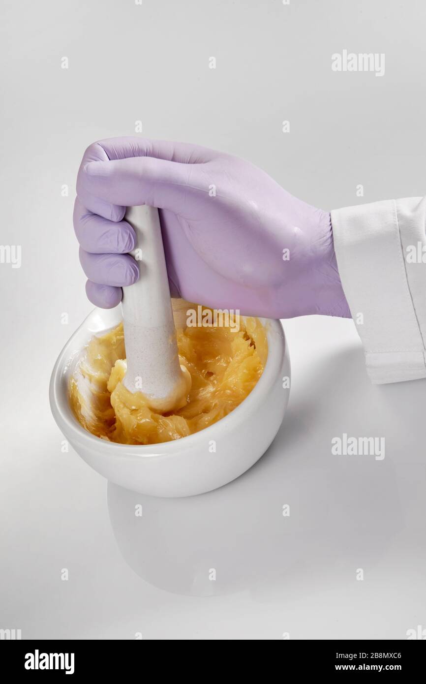 Mortar and pestle doctor hi-res stock photography and images - Alamy