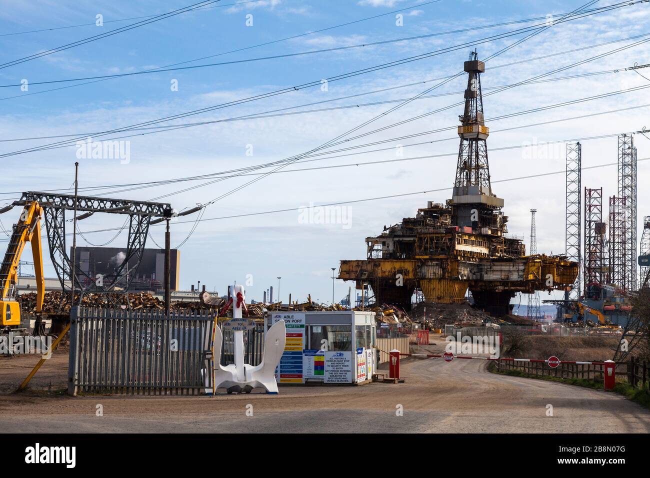 Brent bravo oil rig hi-res stock photography and images - Alamy