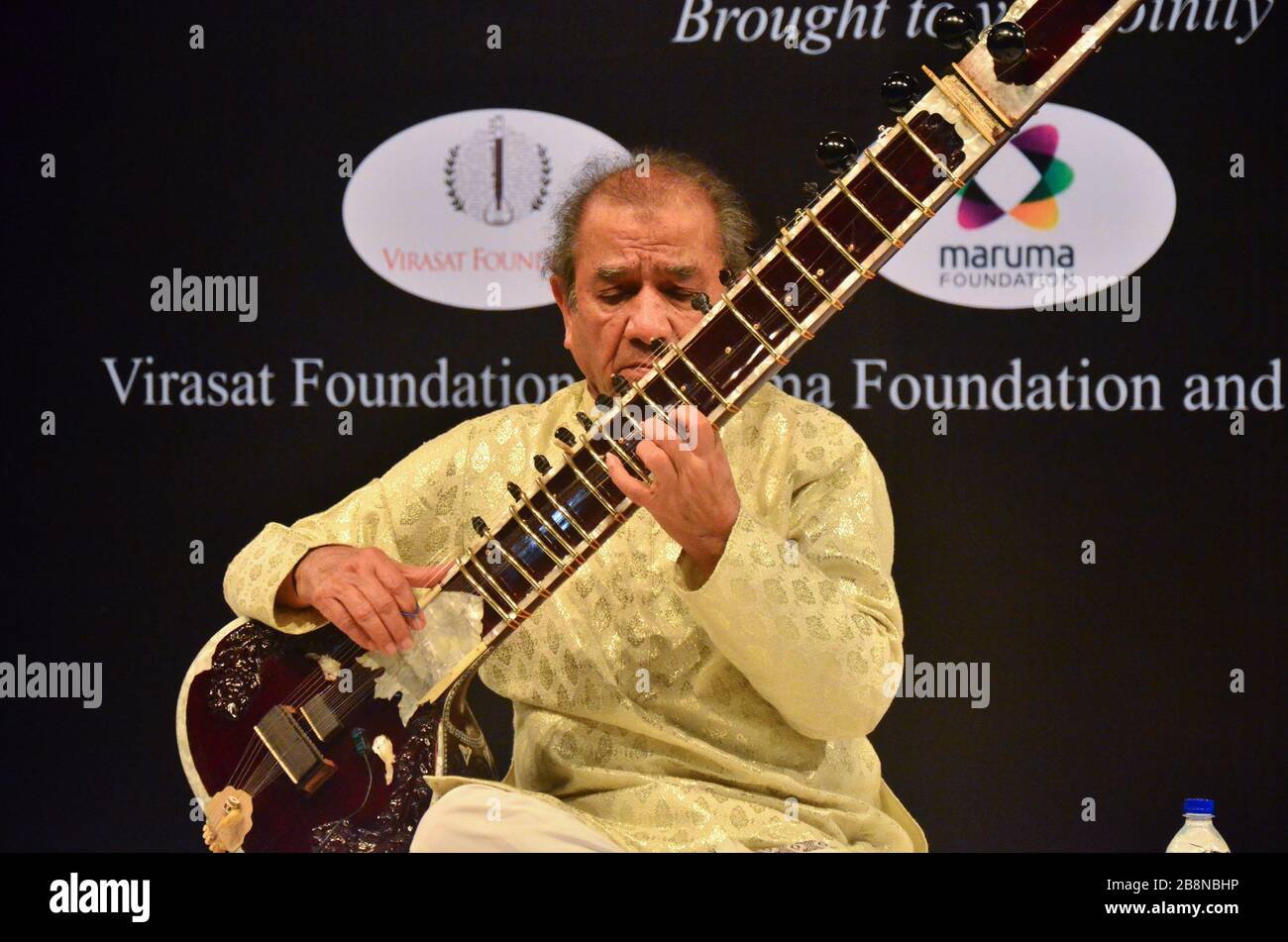 Third generation sitarist hi-res stock photography and images - Alamy