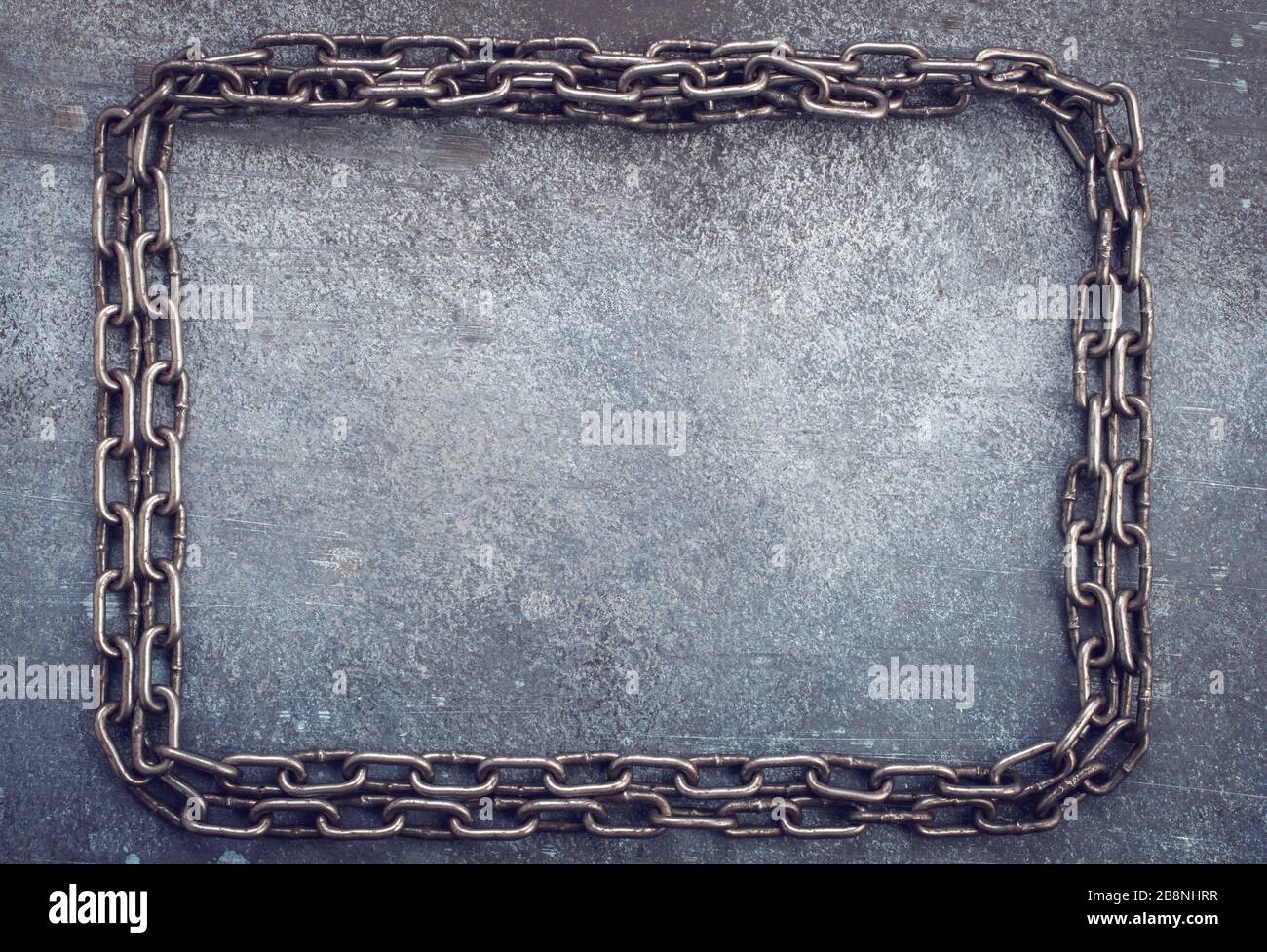 Chain frame on grunge Stock Photo - Alamy