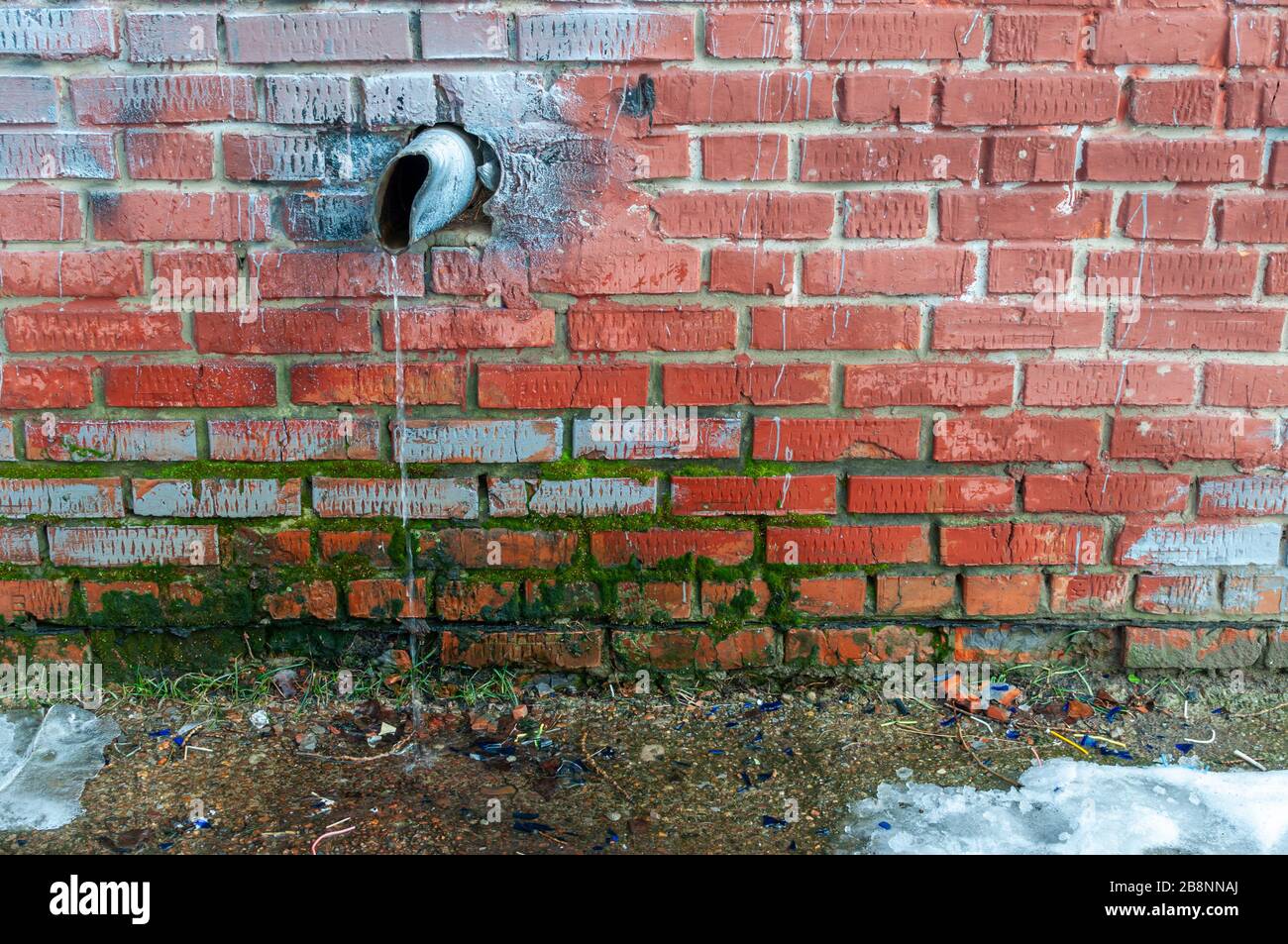 Frost damaged brickwork hi-res stock photography and images - Alamy