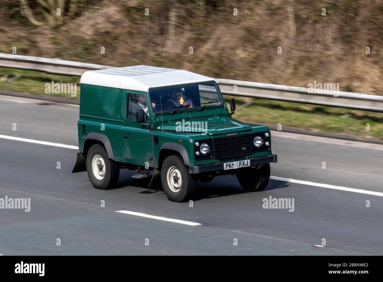 White Land Rover Defender High Resolution Stock Photography and Images ...