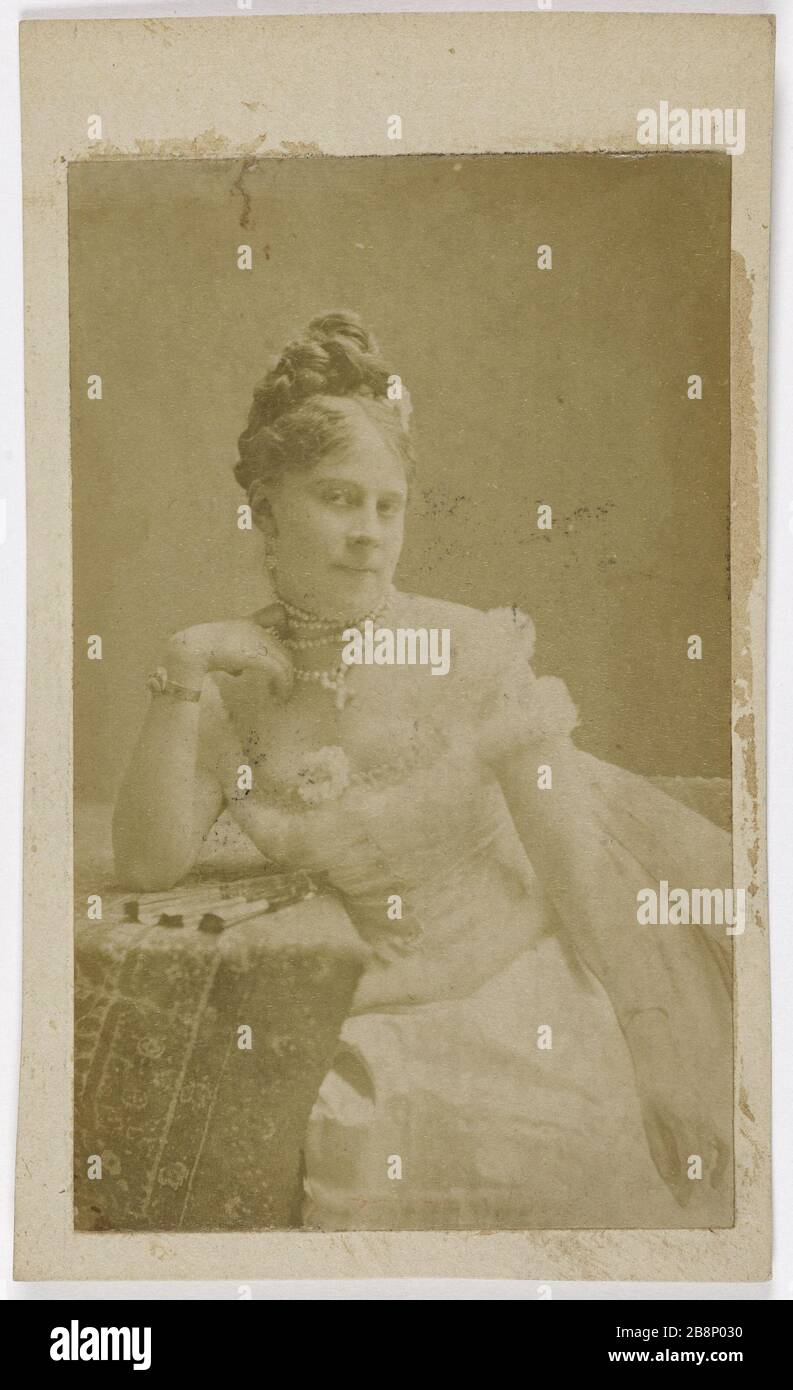 Portrait of Emard (actress) Portrait d'Emard (actrice). Carte de visite ...