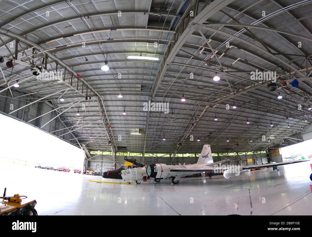 Aircraft inside hangar hi-res stock photography and images - Alamy