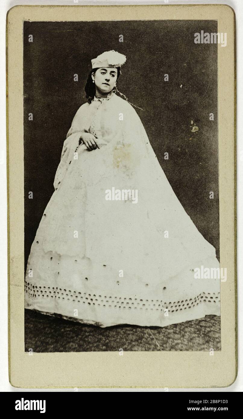 Portrait of Leonide Leblanc, (1842-1894), (actress) Portrait de Léonide ...