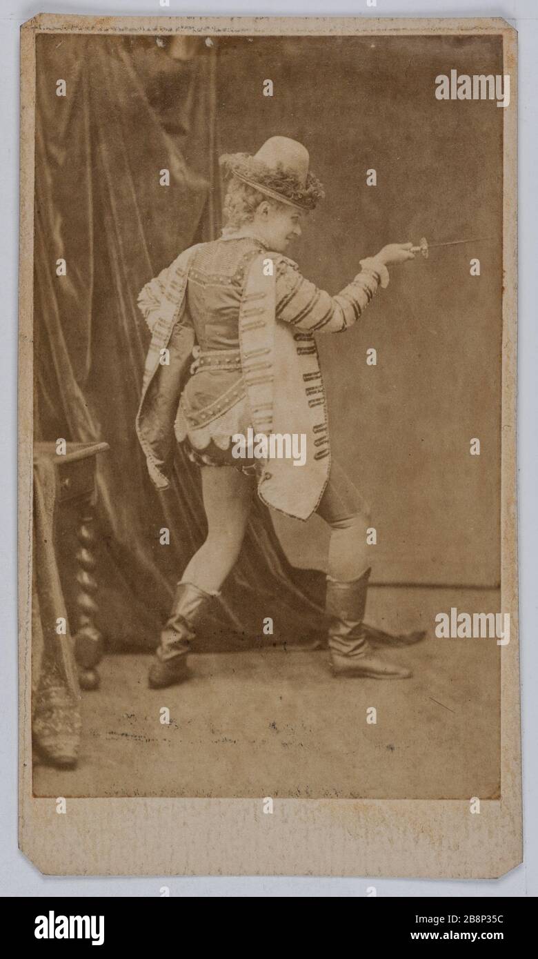 Portrait of Madame Danel Rizza (-1904), theater actress. Portrait de ...