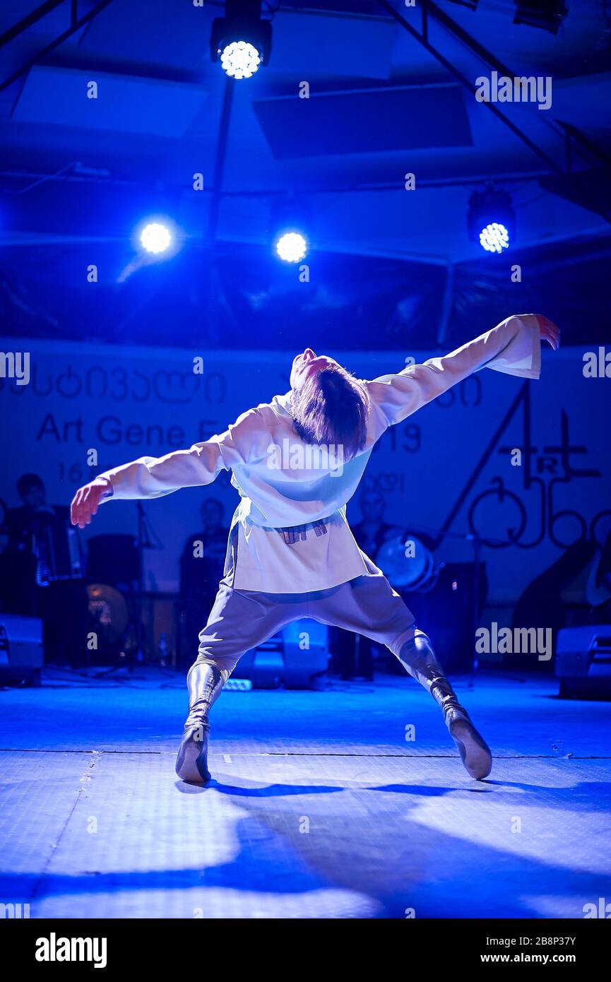 Georgian dance hi-res stock photography and images - Alamy