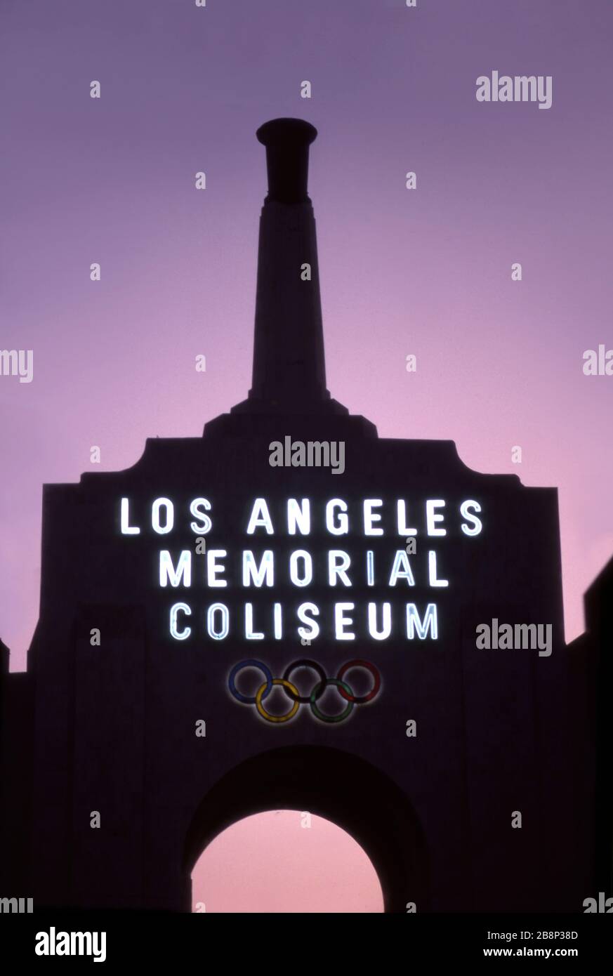 Los angeles memorial coliseum hi-res stock photography and images - Alamy