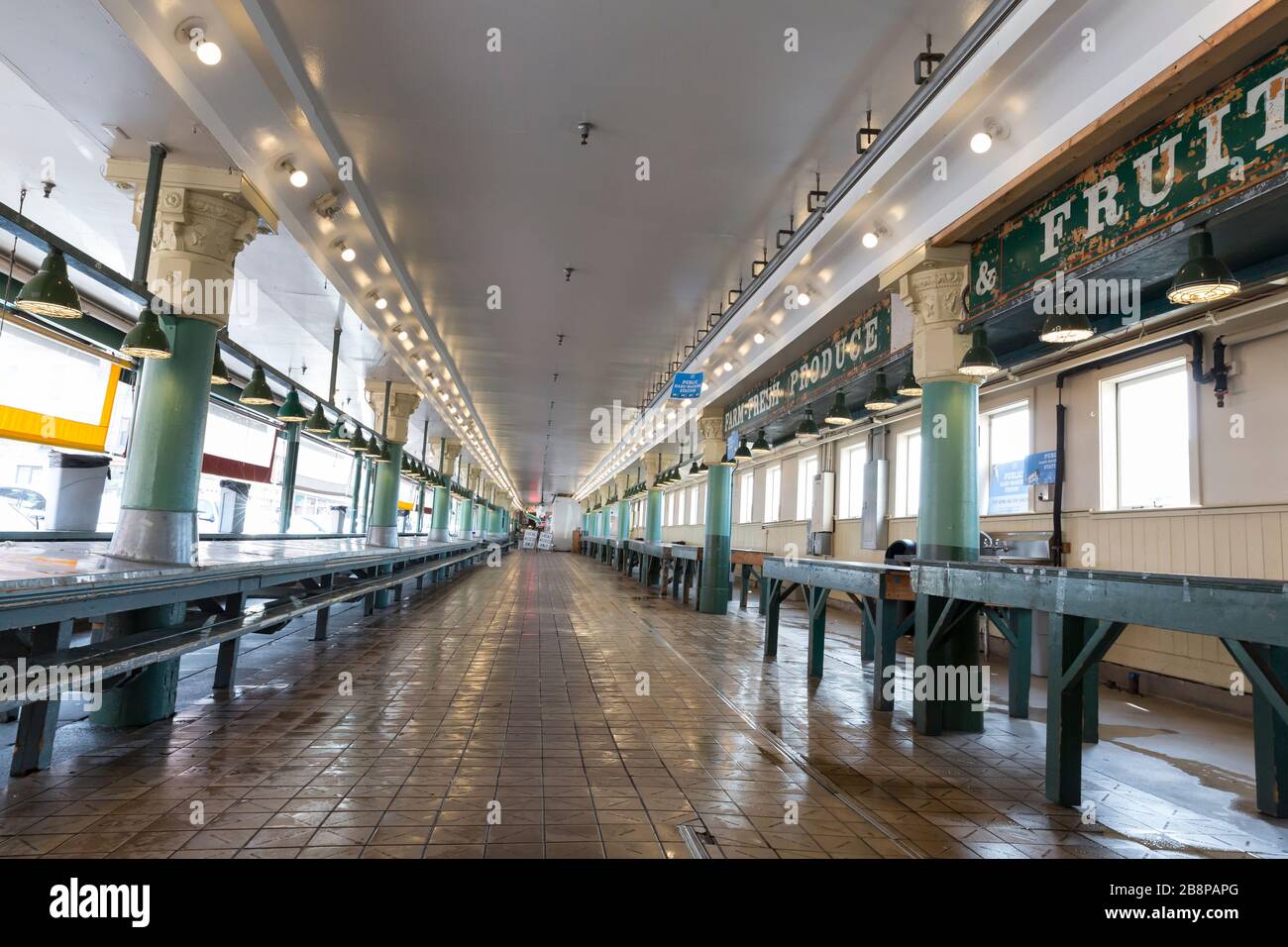 Empty market place hi-res stock photography and images - Alamy