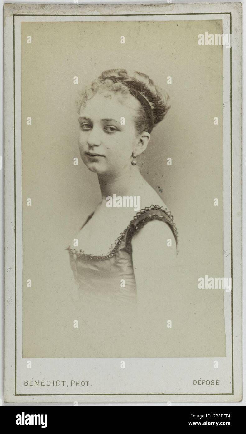 Portrait of Pauly (actress) Portrait de Pauly, actrice. Carte de visite ...