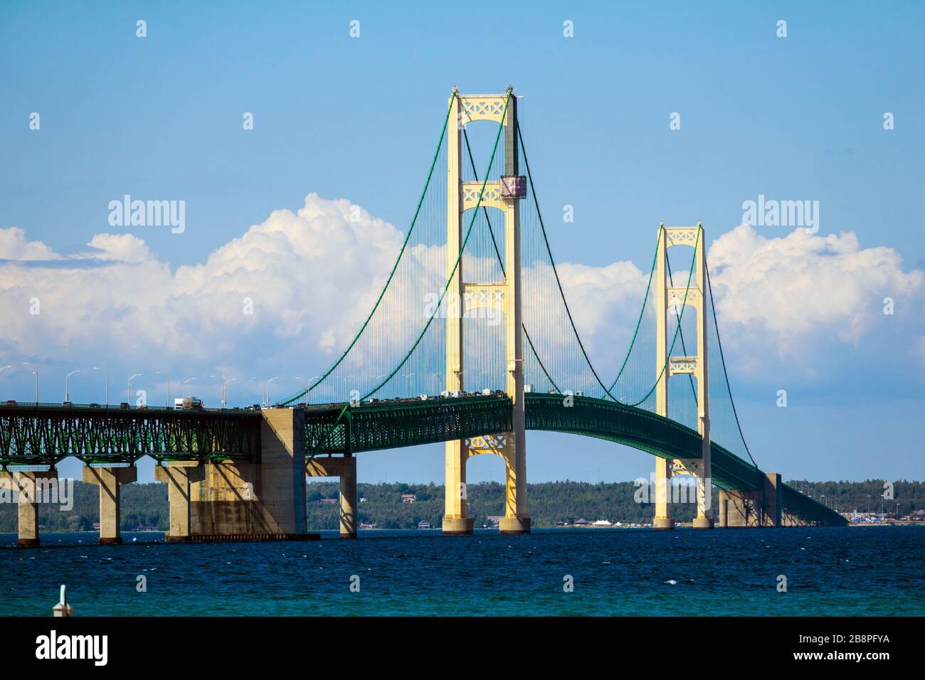 Mackinaw Bridge connecting michigan upper and lower peninsula between ...