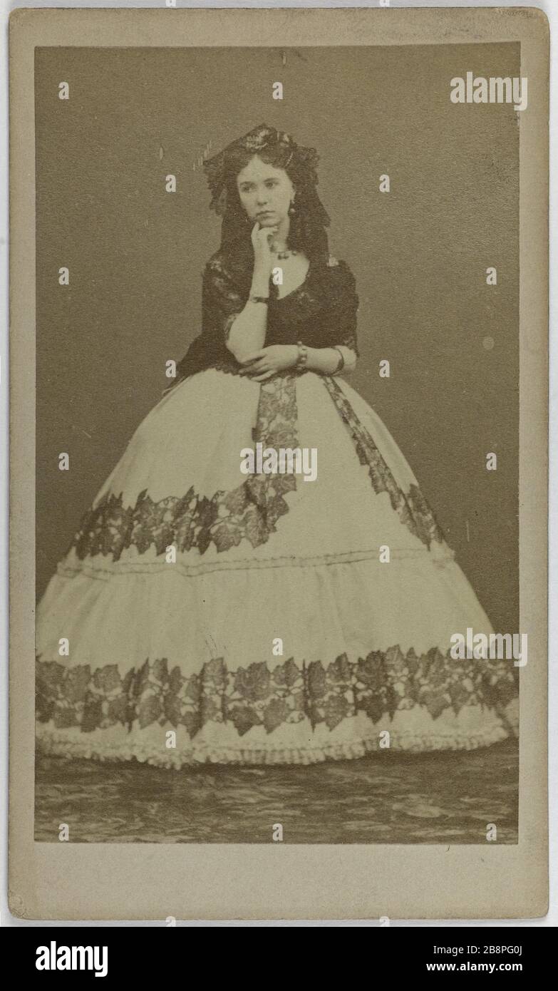 Courtesan portrait hi-res stock photography and images - Alamy