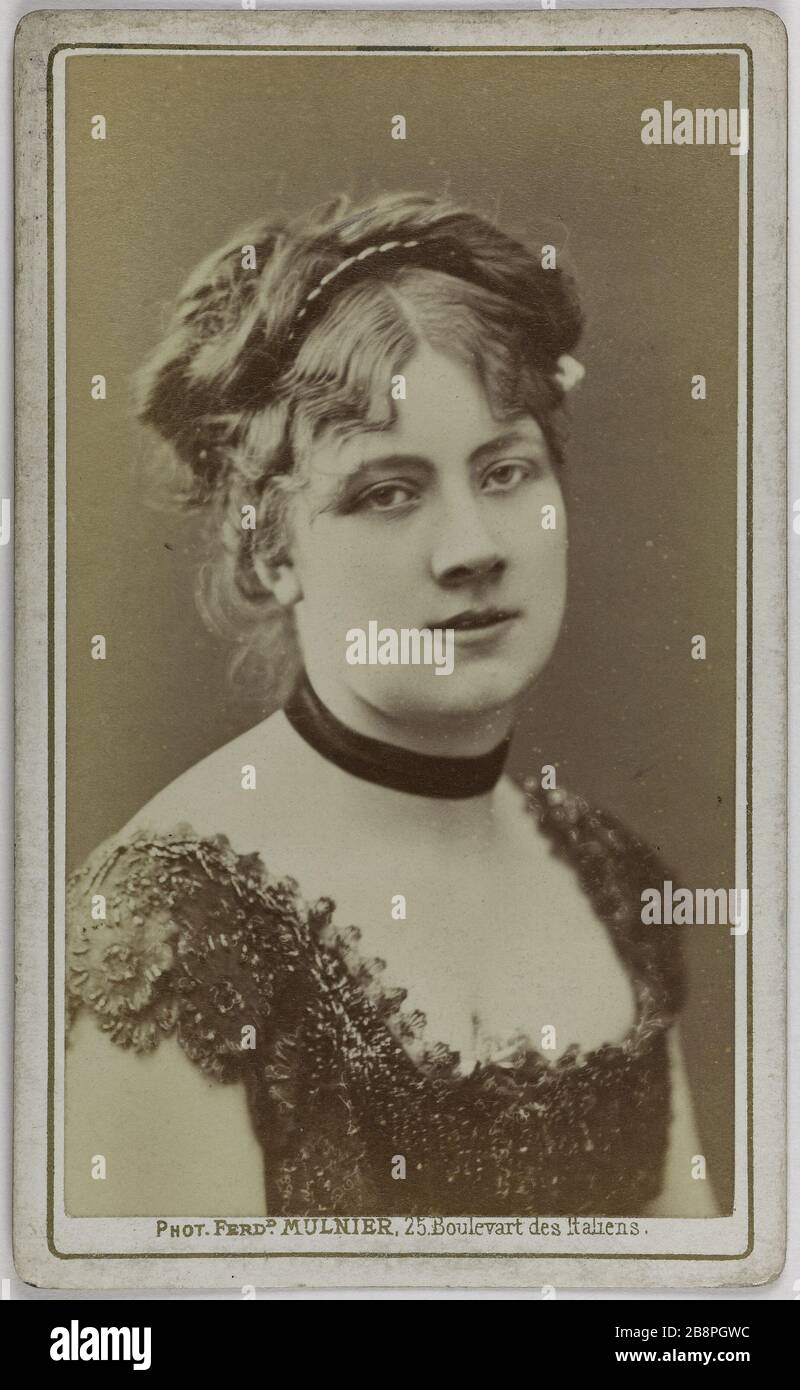 Portrait of Persoon (s) Isabelle (actress) Portrait de Isabelle Persoon ...
