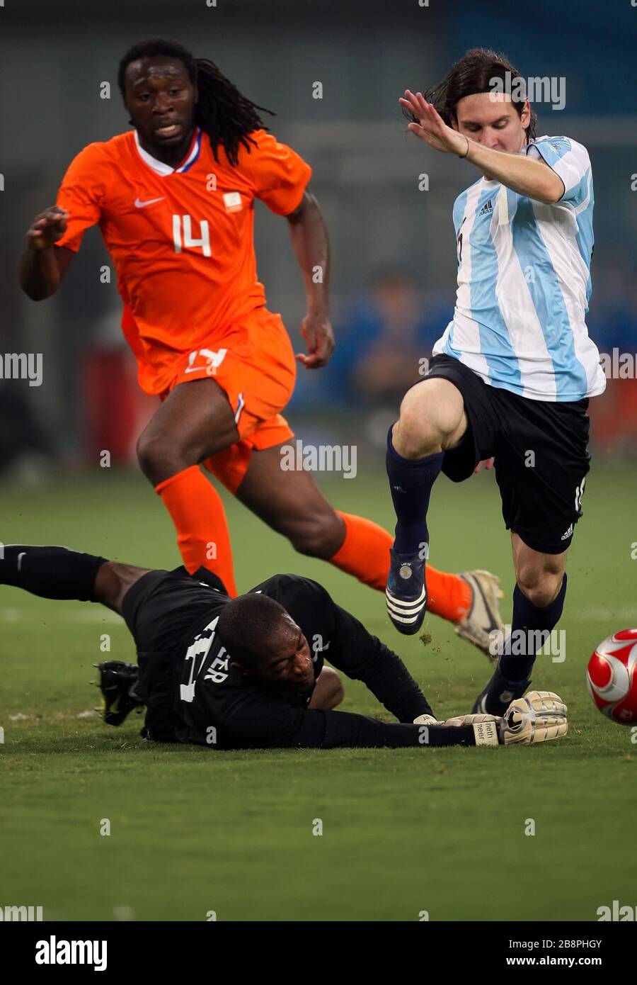 Goalmouth action hi-res stock photography and images - Alamy