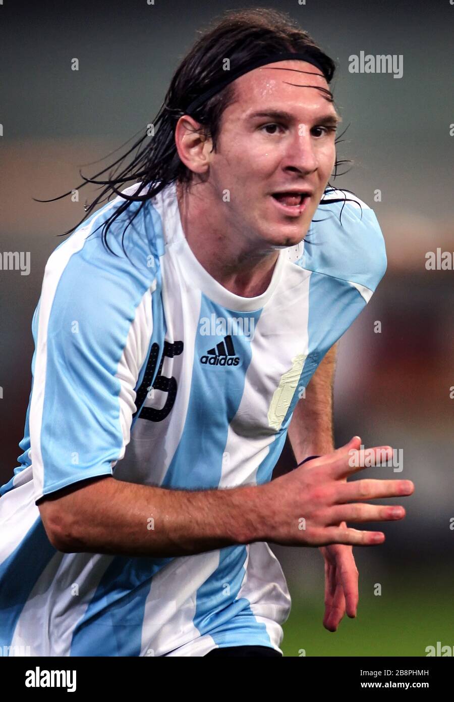 Running messi hi-res stock photography and images - Alamy