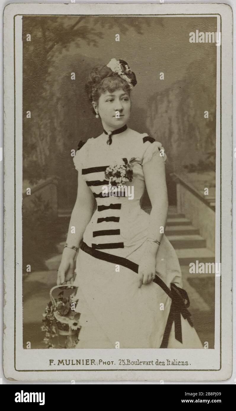 Portrait of Piersky or Pierski (actress) Portrait de Piersky ou Pierski ...