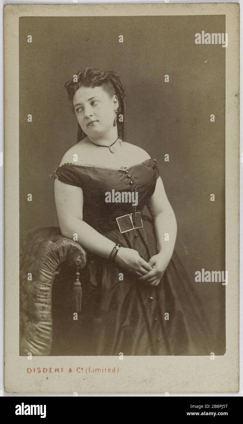 Portrait of Pitteri Elise (actress?) Portrait de Elise Pitteri, actrice ...