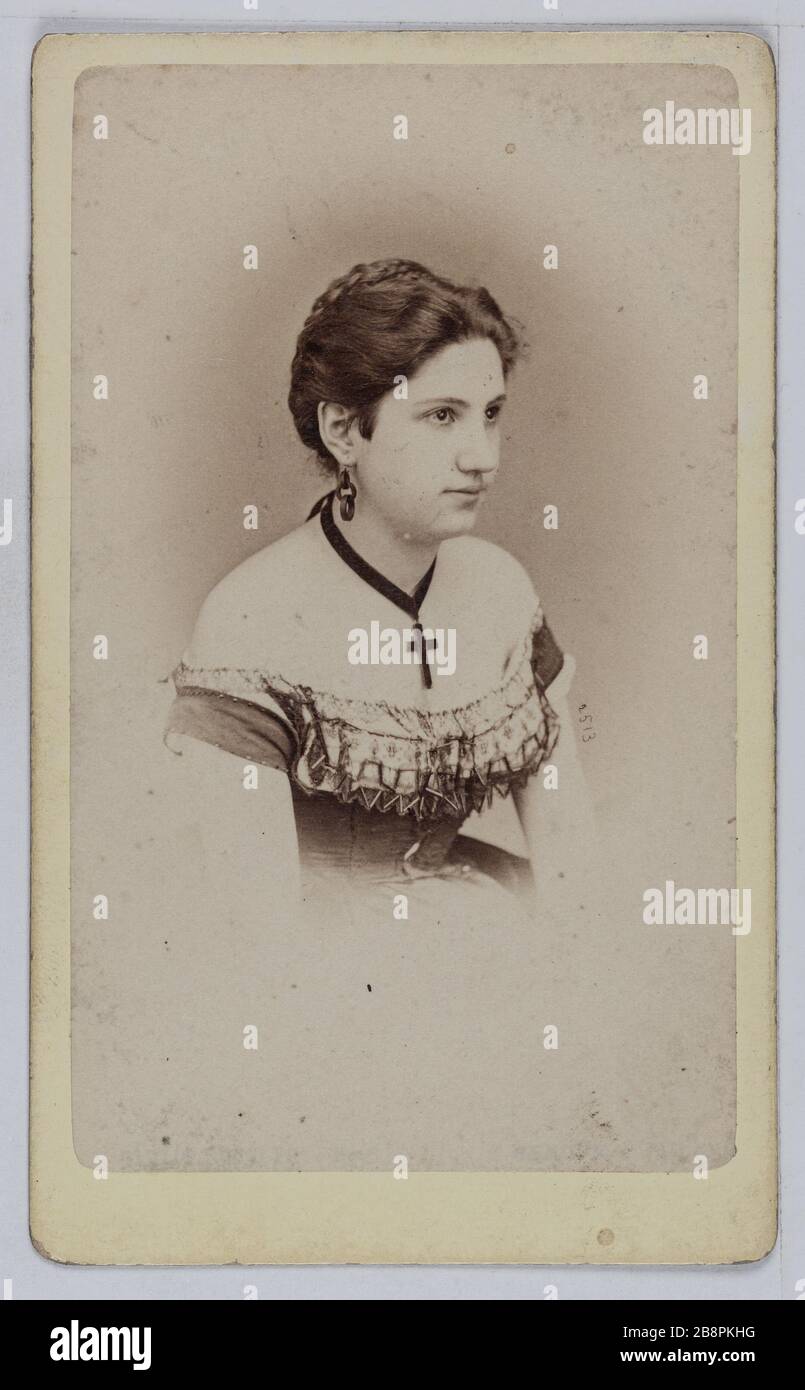 Portrait of Helen Righi actress. Portrait d'Hélène Righi, actrice ...