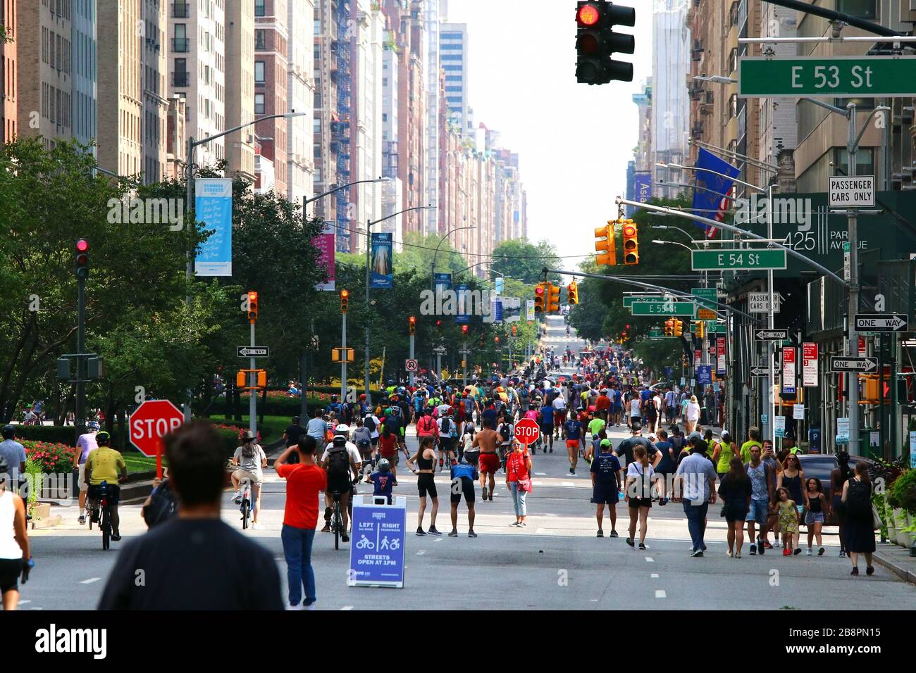 3rd avenue new york architecture hi-res stock photography and images ...
