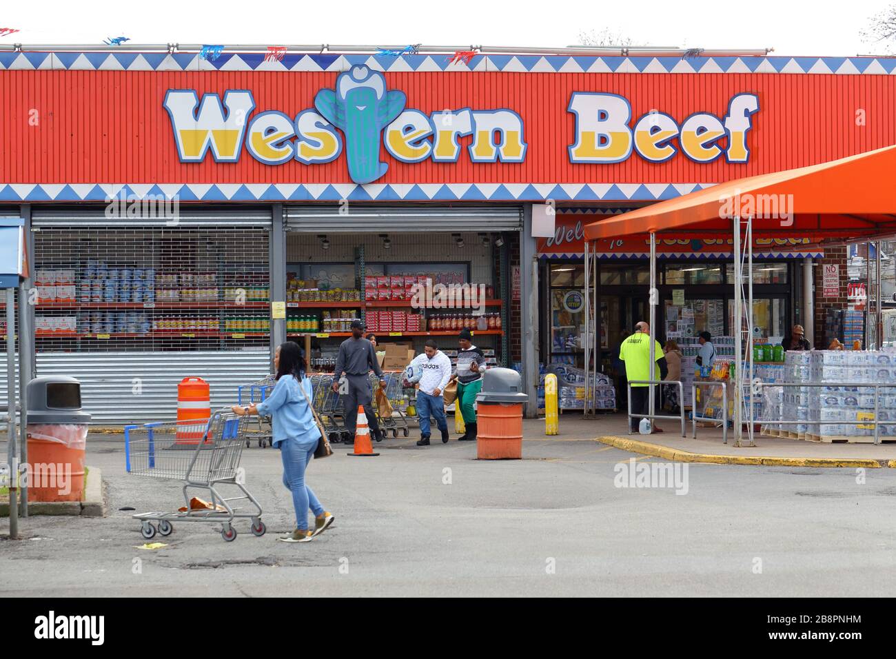 Western Beef, 425 Bay St, Staten Island, New York. NYC storefront photo ...