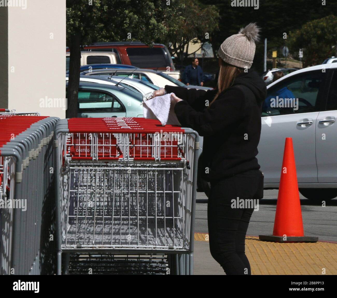 Costco cart hi-res stock photography and images - Alamy